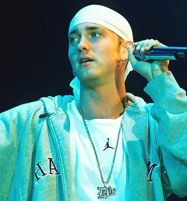 Mashtrimi i vdekjes së Eminem zemëron fansat, ja si u përhap lajmi i ...